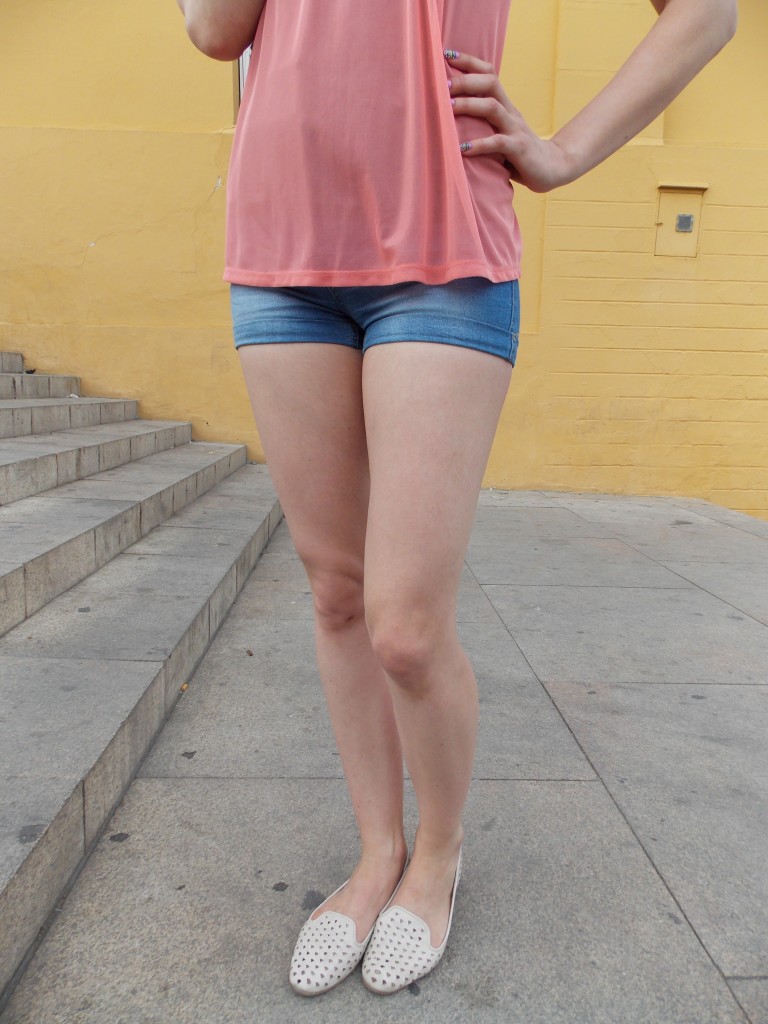 Le mini-short : un must de la mode féminine – socrates-leonardo.fr